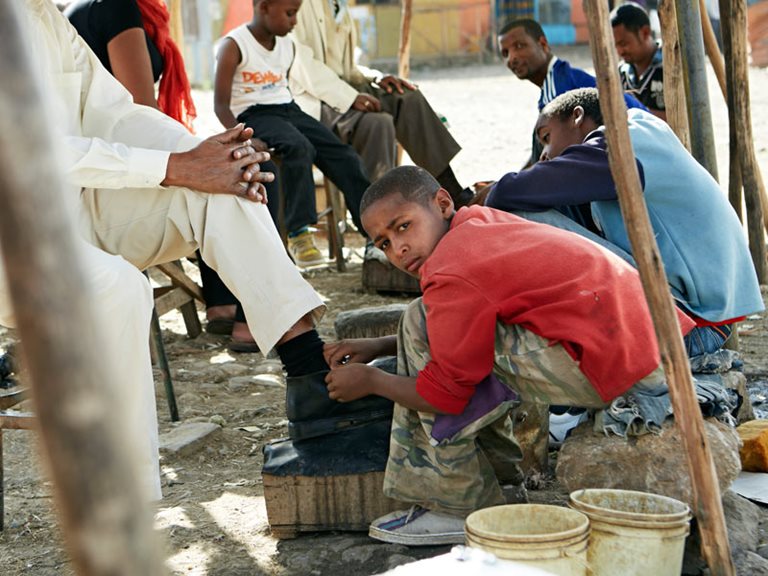 Kinderarbeit weltweit: Fakten & Zahlen | SOS-Kinderdörfer