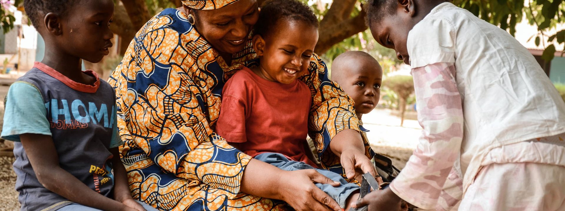 Gambia: Spenden | SOS-Kinderdörfer