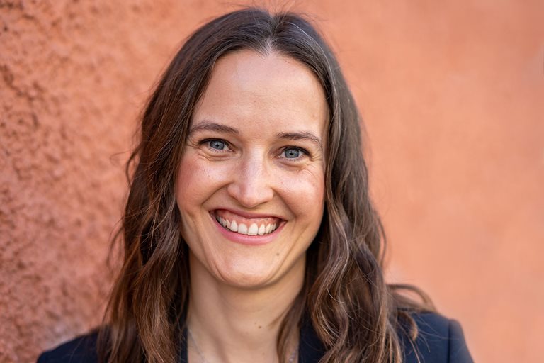 Kontakt & Ansprechpartner:innen | SOS-Kinderdörfer