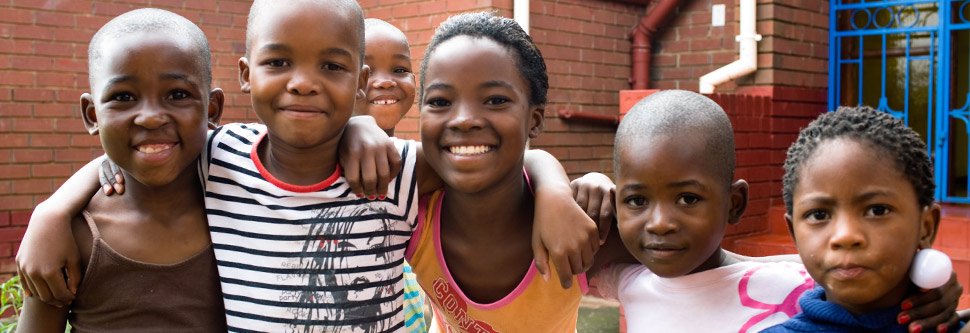 Regelmäßig spenden, dauerhaft helfen - SOS-Kinderdörfer weltweit